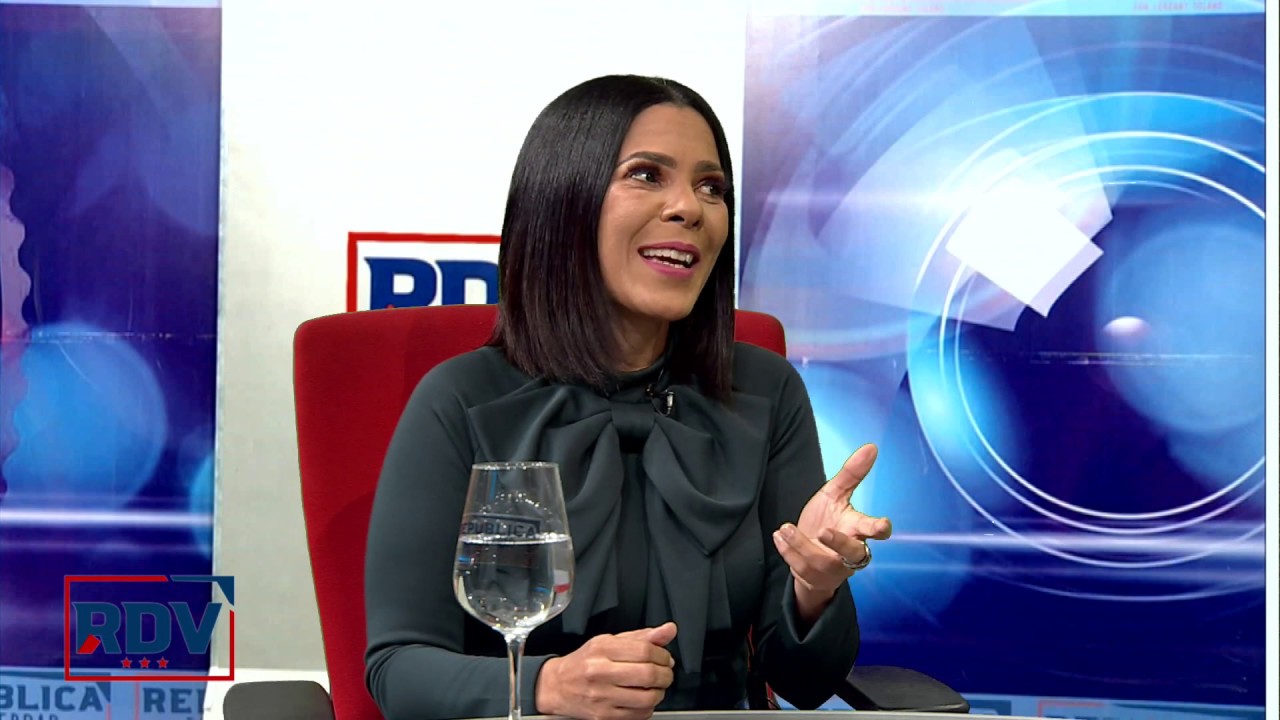 Raquel Cabrera revela los trucos para hablar en público y dominar la oratoria - YouTube