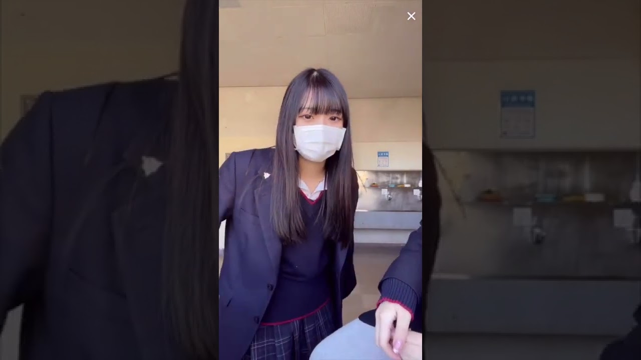 TikTokライブJK ミニスカで踊る | Tik Tok High School in Japan [Tik Tok Japan] - YouTube