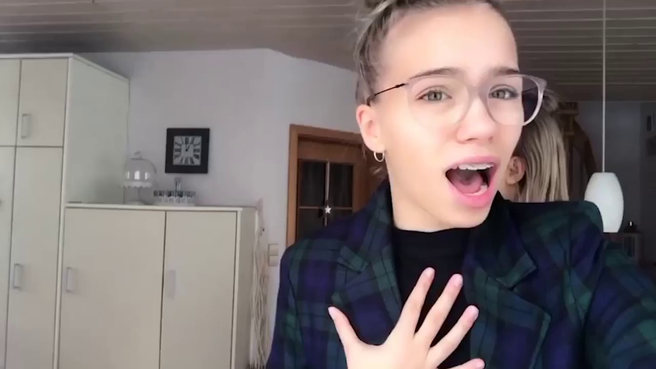 Lisa and Lena vs Marcus and Martinus 👬 👭 - YouTube