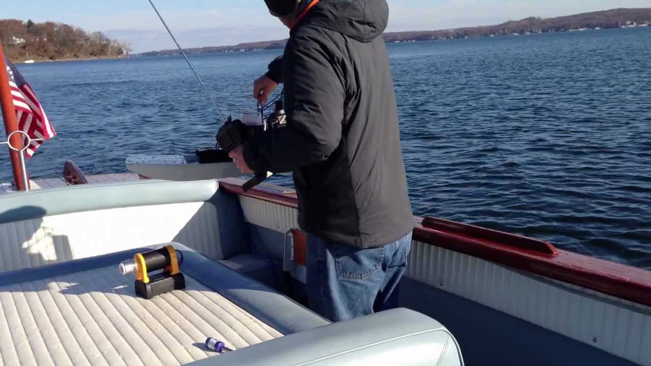 Bobs R/C Airboat Cookin.MOV - YouTube