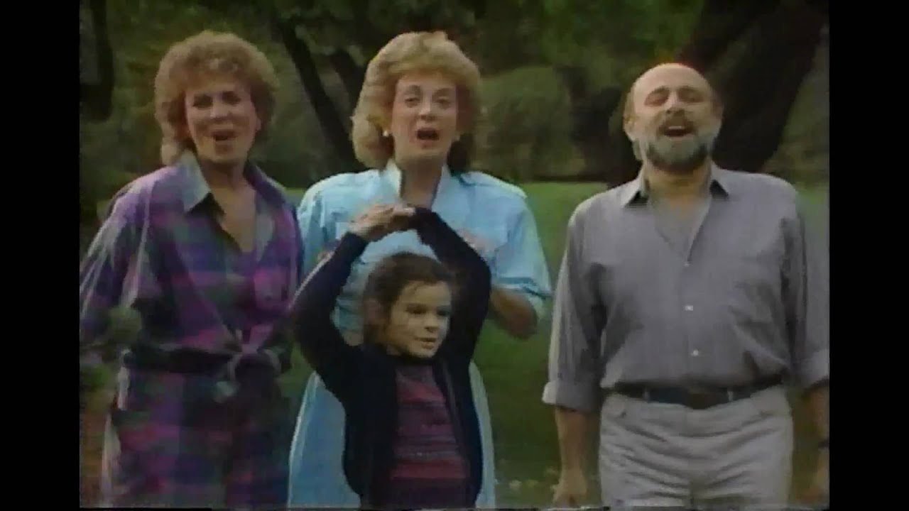 SL&B's Elephant Show- S02 E13 "Treasure Hunt" (2/3) - YouTube