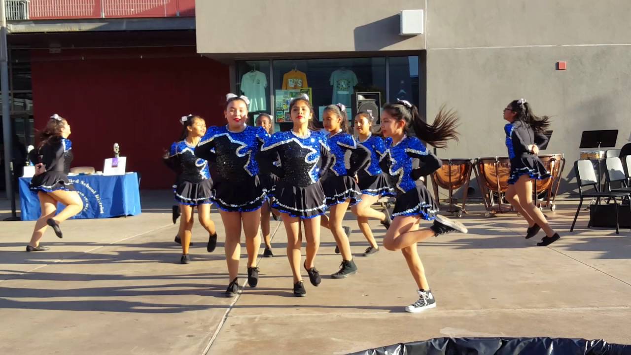 Romer Middle School presenta - YouTube