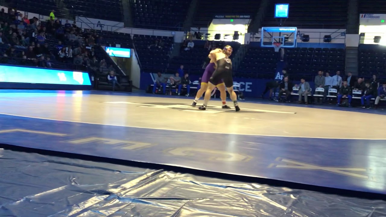 Bryce Esmoil (UNI) vs Kayne Hutchison (Air Force) - YouTube