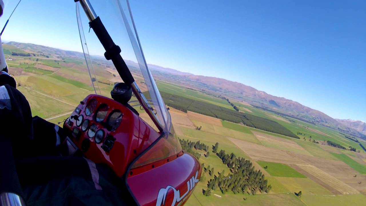 Amelia's first flight in the GT450 Microlight (1 SEPT 2013) - YouTube