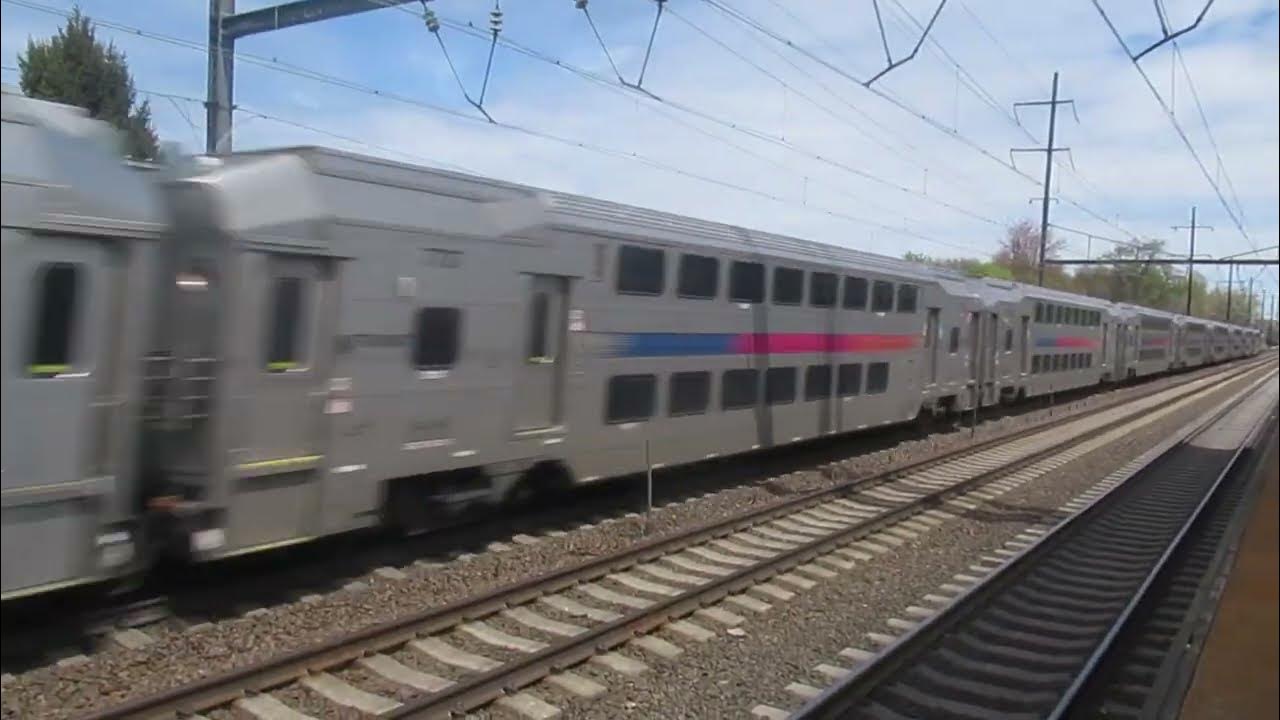 NJ Transit Bi-Level Deadhead Train & Amtrak Keystone #664 at Hamilton - YouTube
