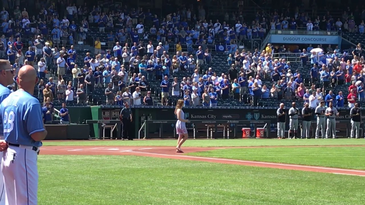 Madelyn Padget sings National Anthem at Kauffman Stadium - YouTube