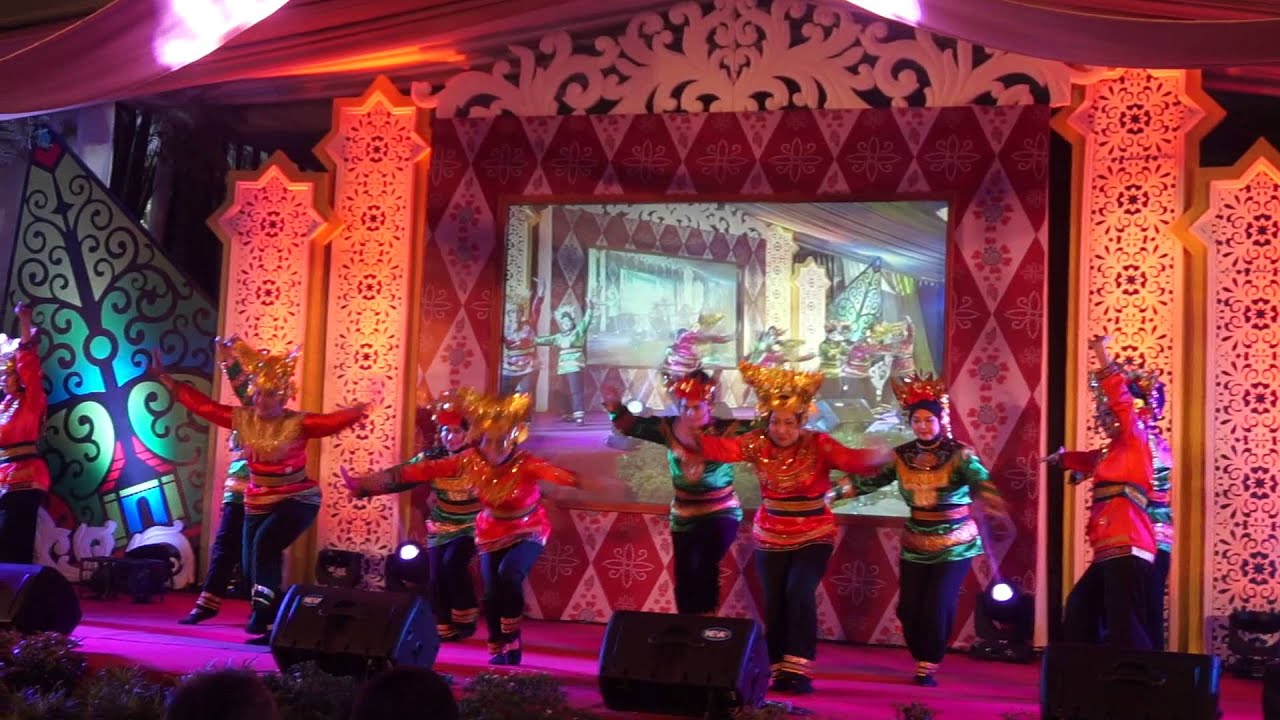 Halal Bihalal PHE 2015 - Tari Panen - Minang PHE Ladies - YouTube