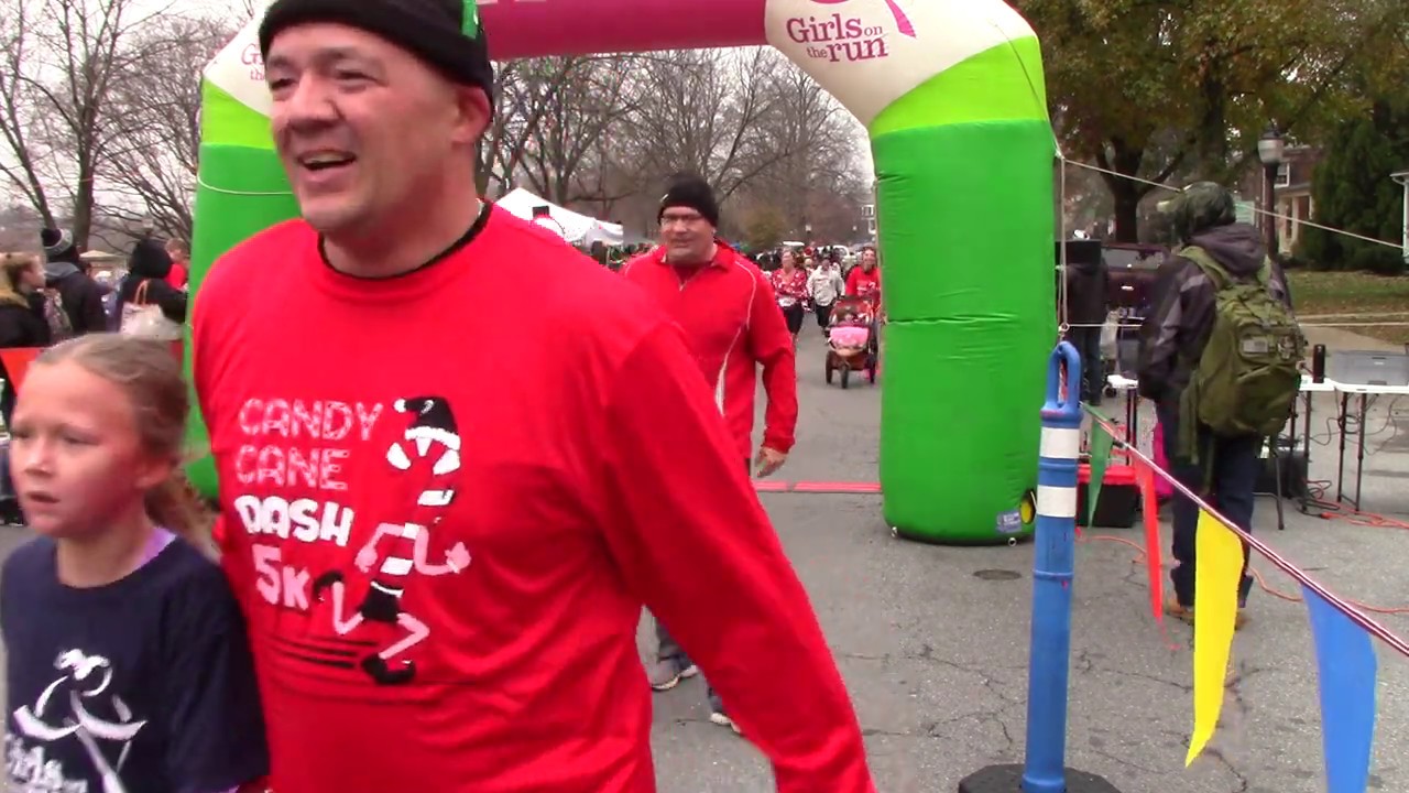 2018 Candy Cane Dash 5K Finish Line Video - YouTube