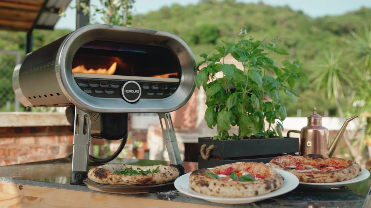 Meet Revolve, the Rotating Pizza Oven - YouTube