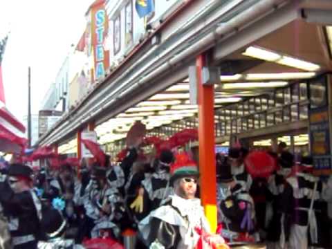 RIVERFRONT MUMMERS NYB 2011 - YouTube