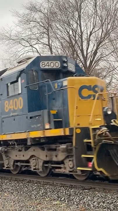 CSX M426 at CP57 with SD40-2s #8400 and #8842 - YouTube