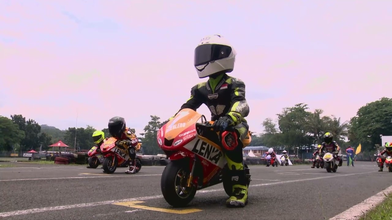 Race 1 - Pocket Bike 50 CC Pro - YouTube