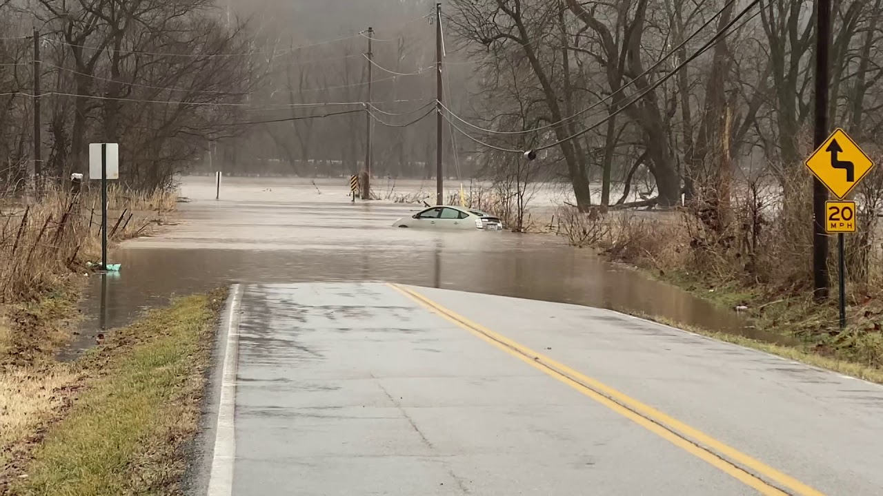 Flooding conditions from overnight storms Springfield - YouTube
