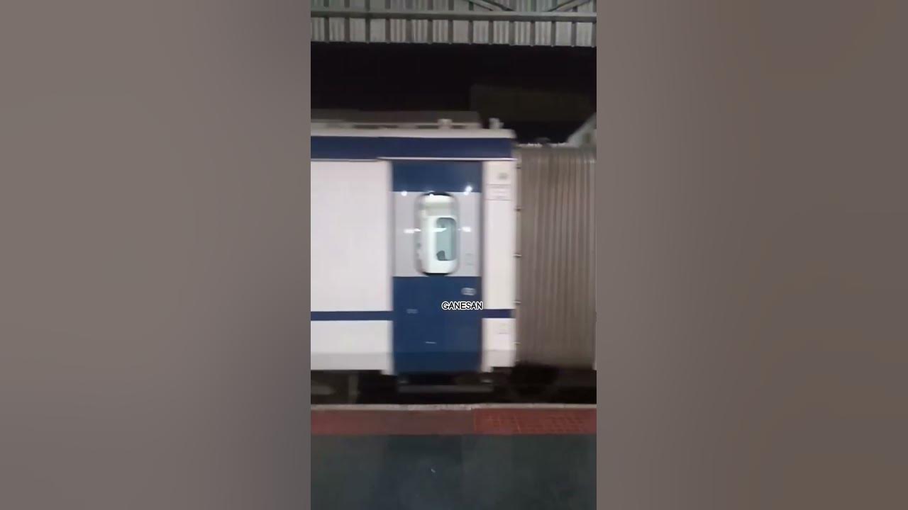 20641 Bangalore Cantt to Coimbatore Vande Bharat Exp 🚈🚃🚃 Arrival 🚥 #20641 #coimbatore #arrival # ...