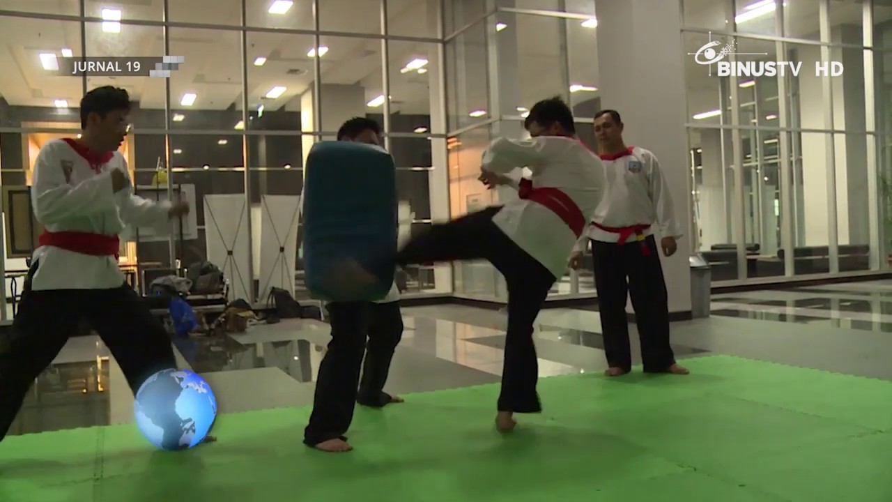 [Liputan] BINUS UKM Review Merpati Putih - YouTube