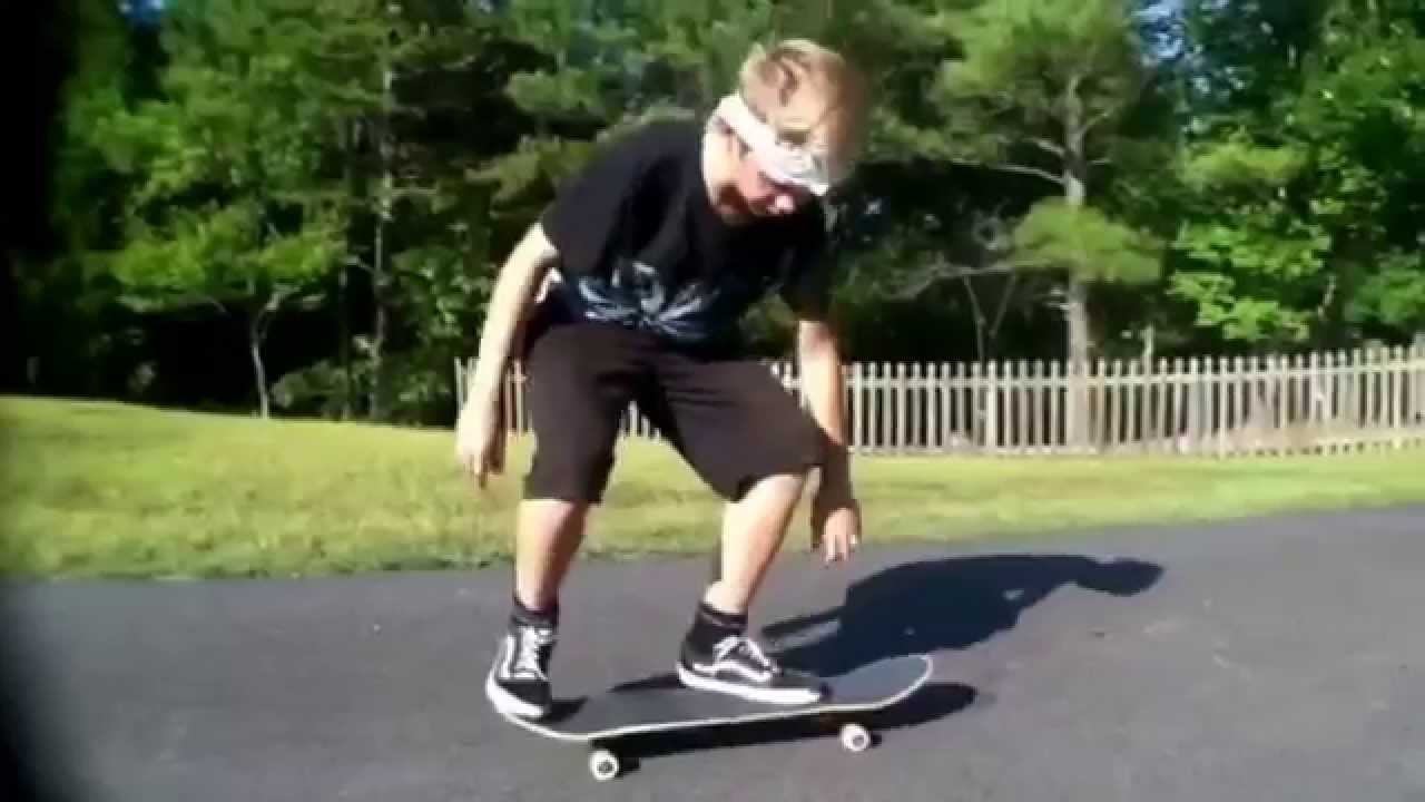 How to Kickflip! 3 Simple Steps :) - YouTube