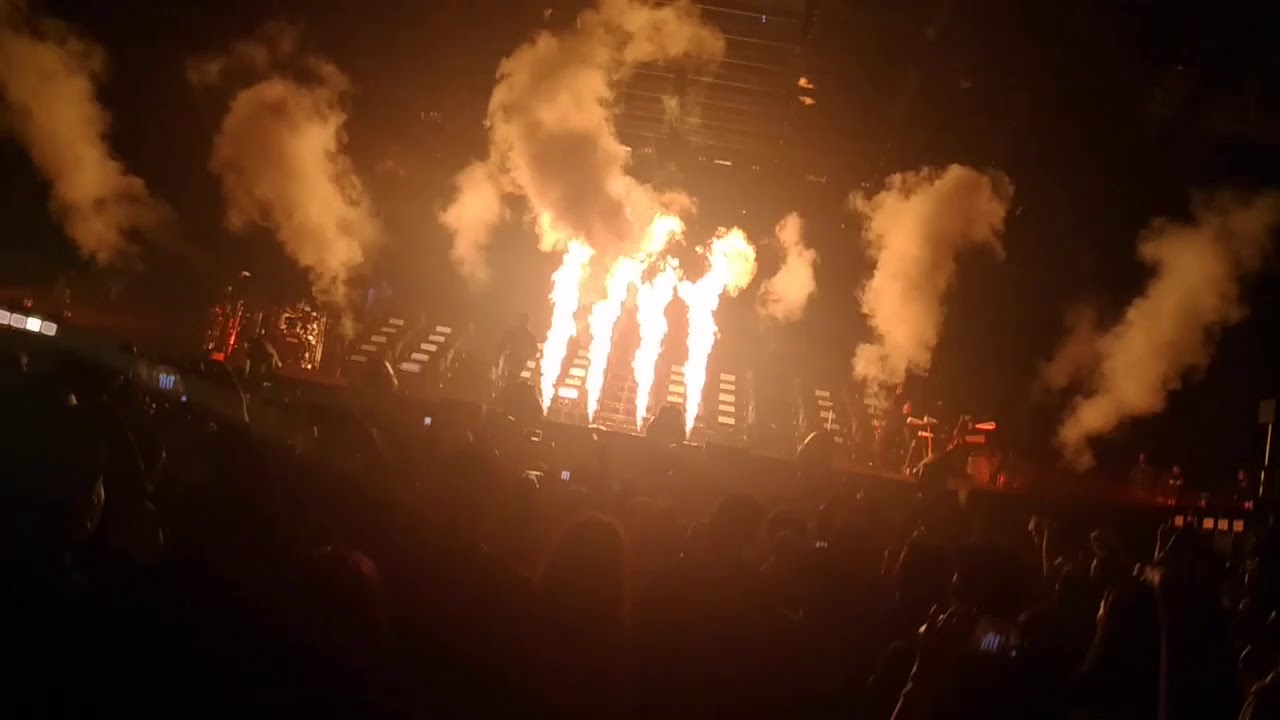 The Hills - The Weeknd (Asia Tour in Japan) - YouTube