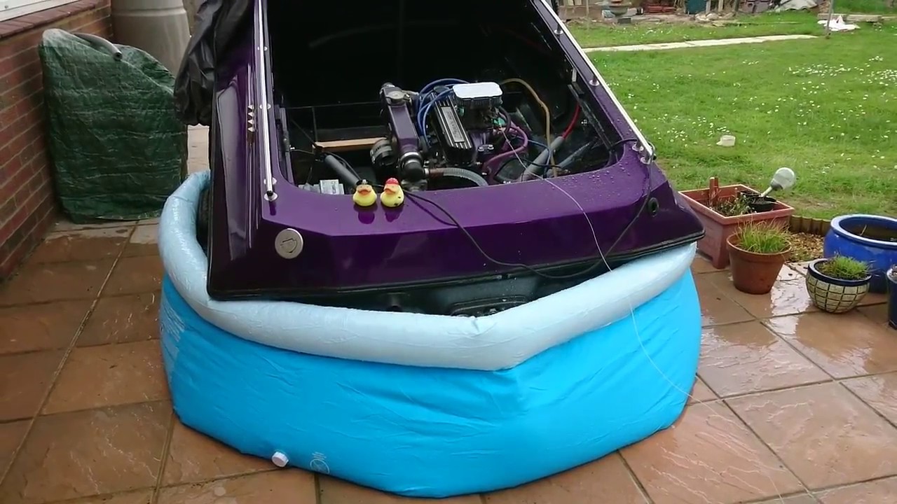 Jet boat in a paddling pool sims super V ford 1600 crossflow engine ...