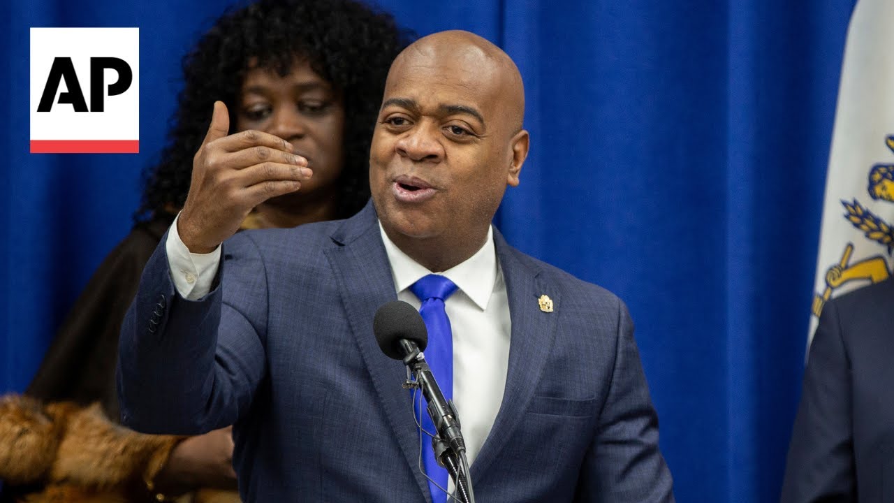 ICE agents raided a New Jersey business without a warrant, Newark Mayor ...