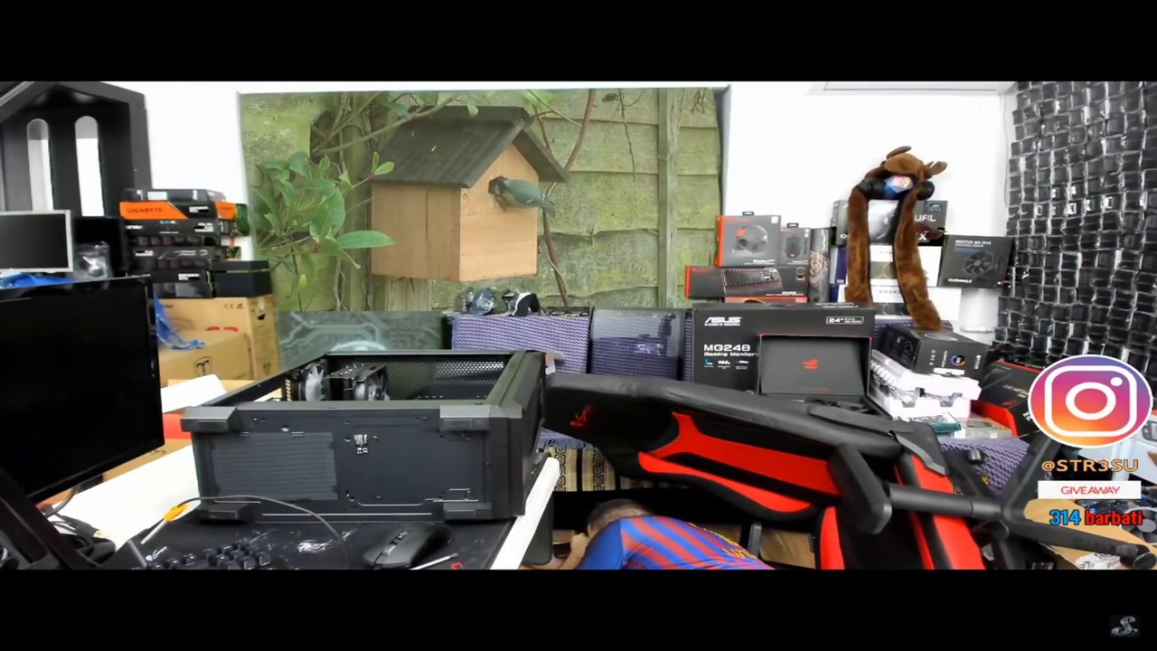 Stresu Computers cade de pe scaun - YouTube