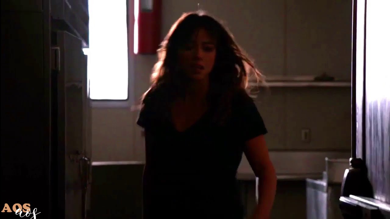 Daisy Johnson - Take a hint/Victorious (8D audio try with headphones ...
