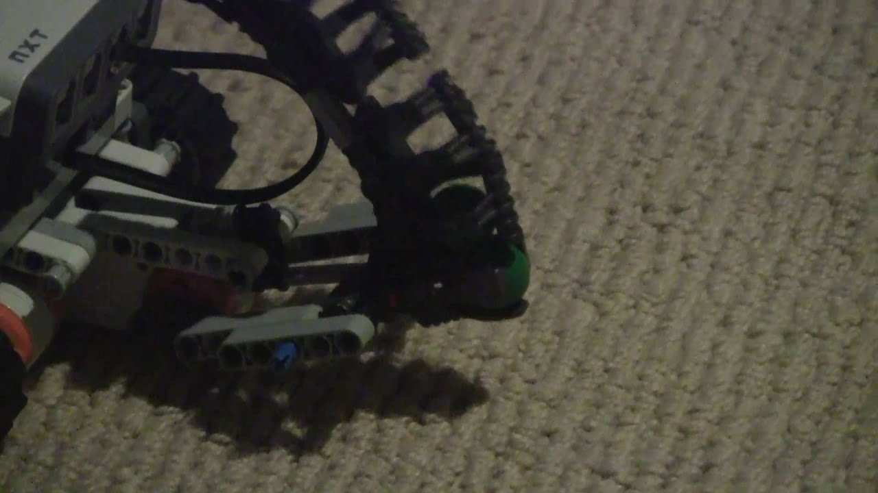 LEGO Mindstorms NXT 2.0 Ball Launcher - YouTube
