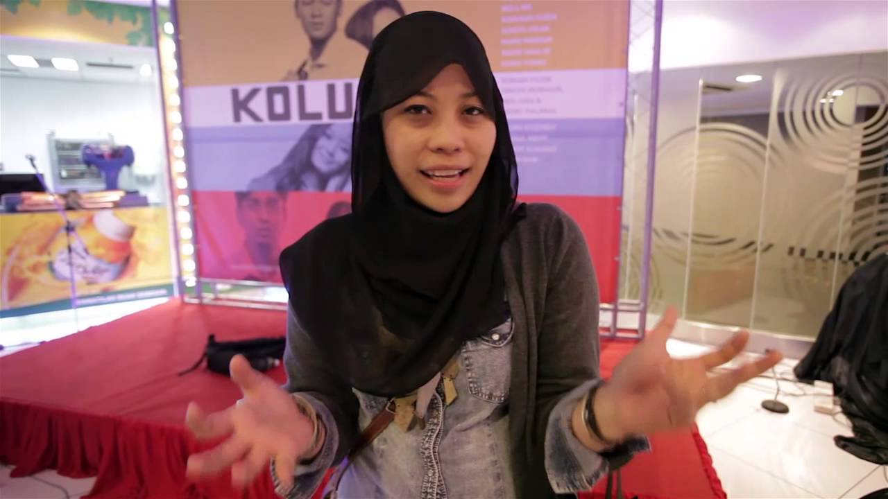 INTERVIEW: Nadiah Hamzah di Malam Gala Tayangan Filem Kolumpo - YouTube