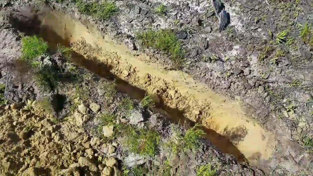 Rock Show # 10 Looking for a dig site but finding arrowheads - YouTube