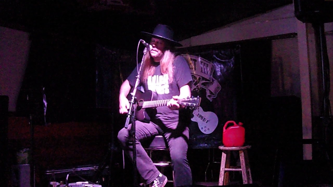"Cold And Alone" live - 9/8/17 Clarksville, TN - CHARLIE BONNET III aka ...