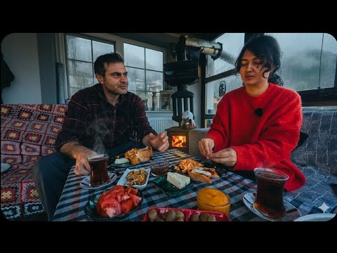 BALKON FELAKET DURUMDA KIŞ TEMİZLİĞİ VE ROMANTİK KÖY KAHVALTISI