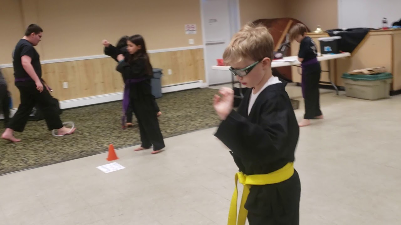 Kidsafe Karate Agility, Practicing Techniques - YouTube