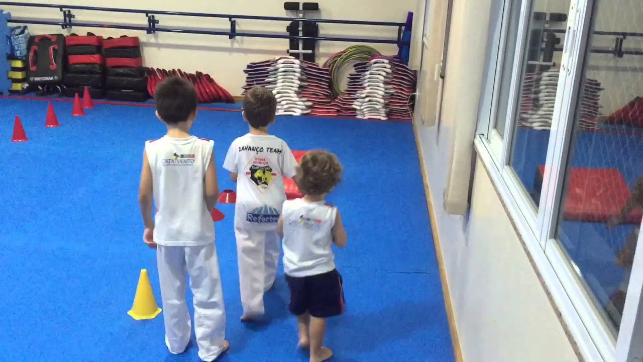 #34 - Mini Taekwondo circuito lúdico - YouTube