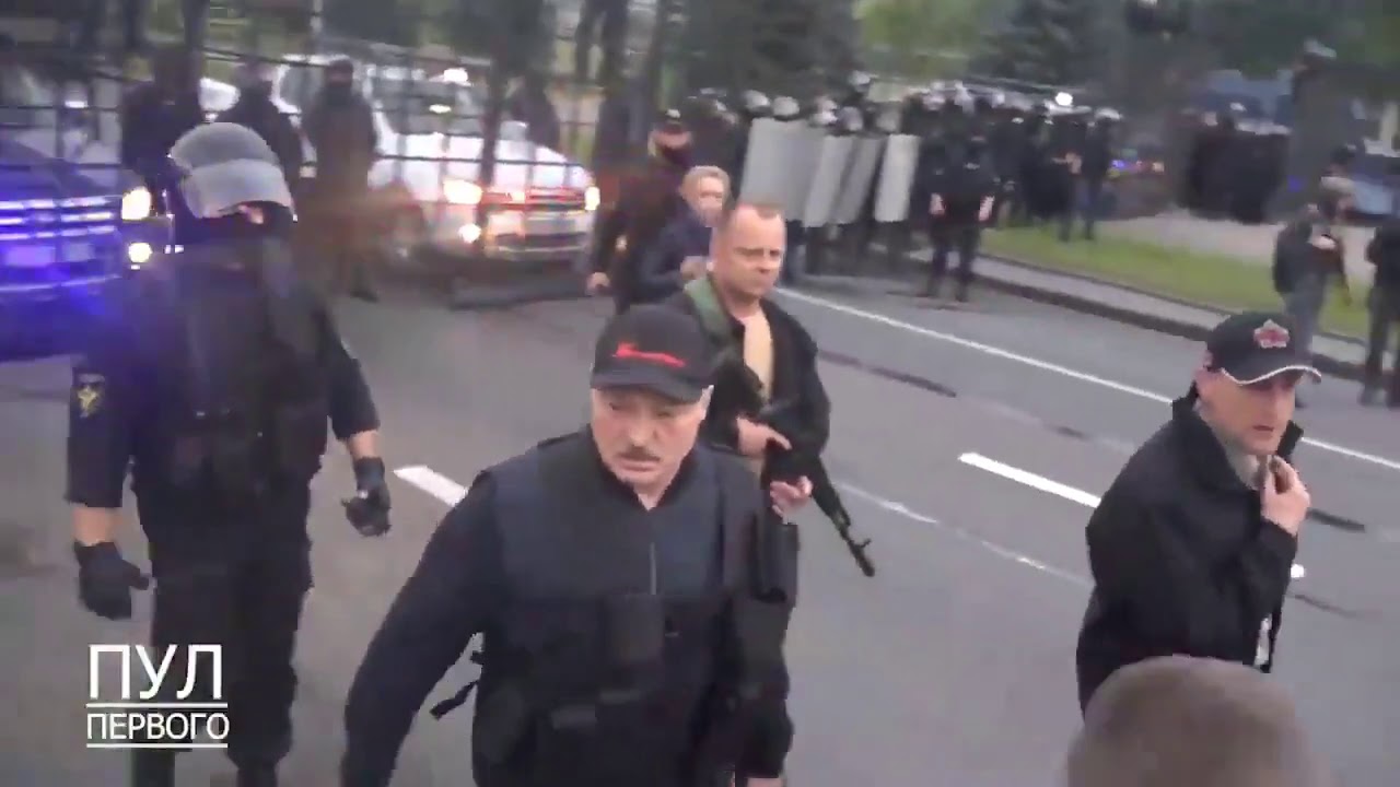 bneVideo 0820 Belarus protests LUkashenko talking to omon riot police ...