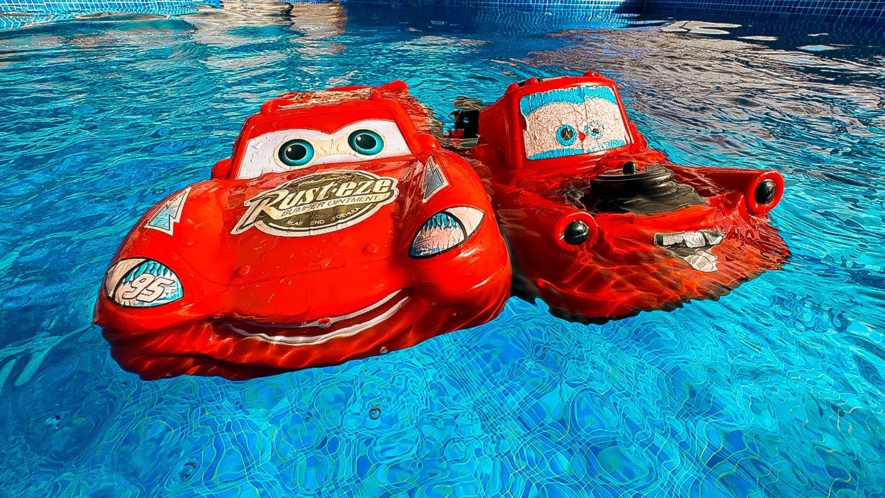 Disney Pixar Cars falling into deep pool, Lightning McQueen, Tow Mater ...