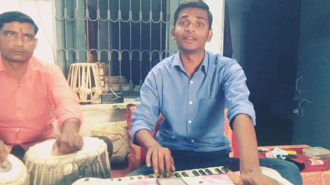 Jaadu bhari teri Aankhein jidhar gyi ...Melodious bhajan by Singer Balkrishna Dixit - YouTube