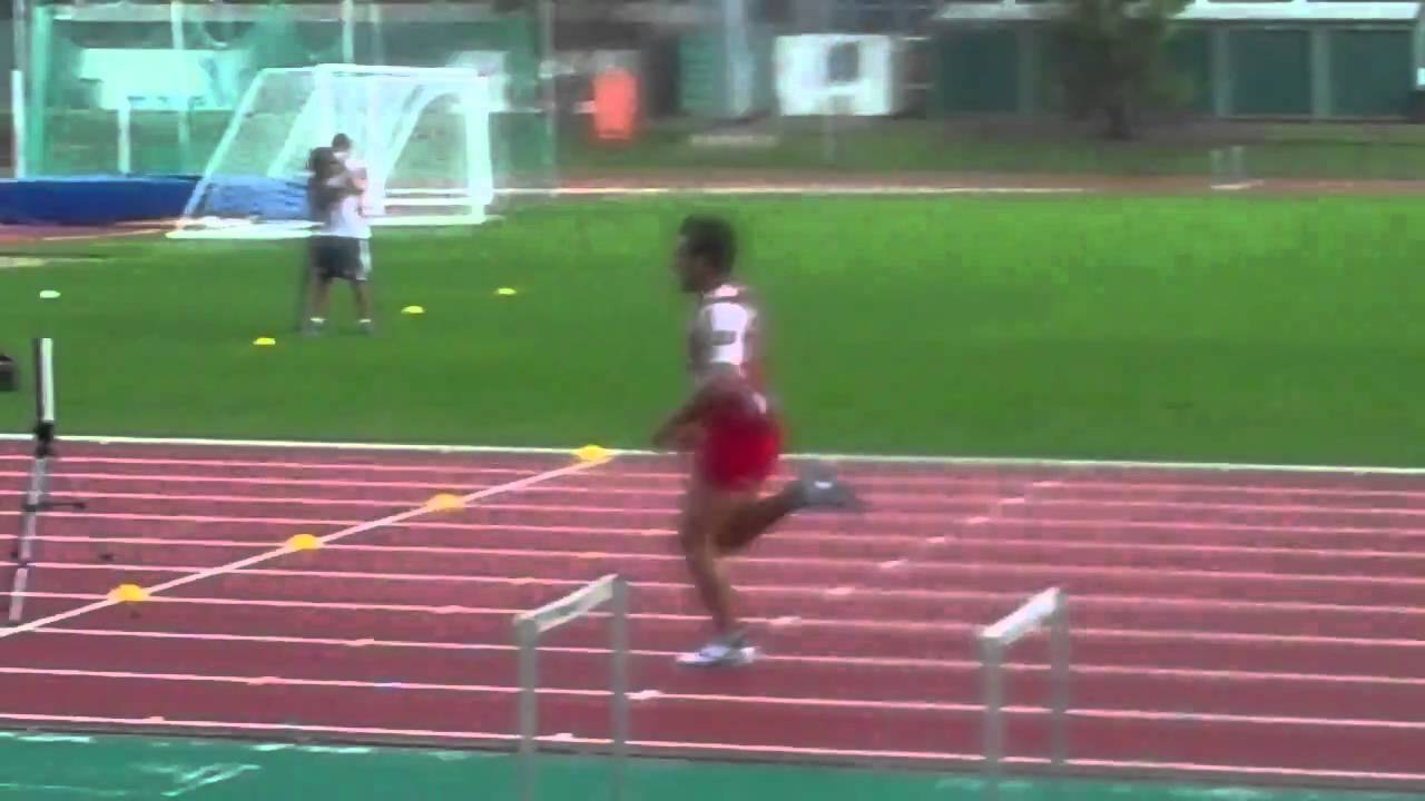 Queensland Reds: Rod Davies 40m sprint - YouTube