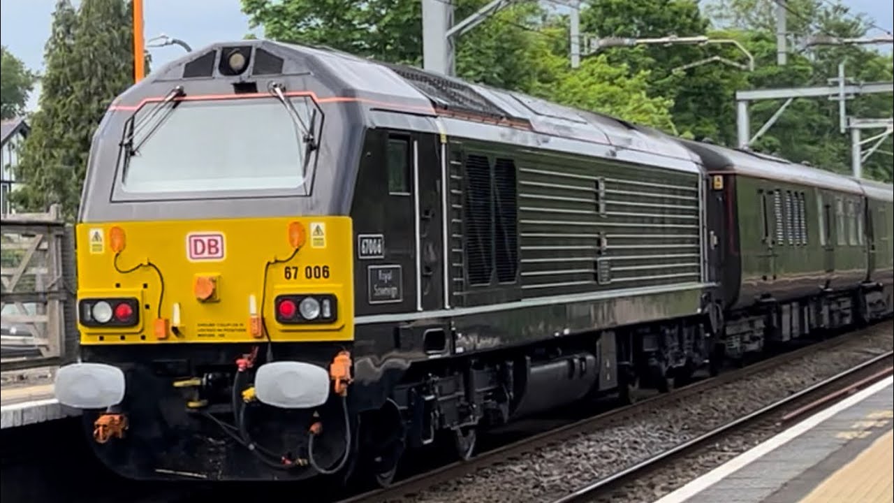 Top secret train Class 67 The queen’s messenger royal train with king ...