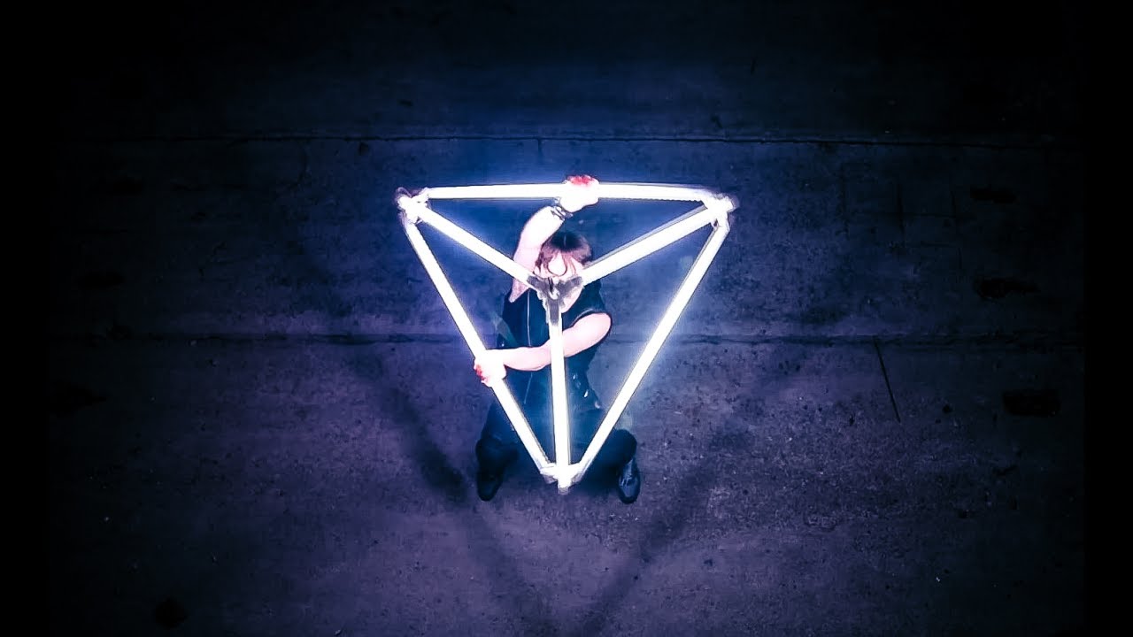 Programmable LED pyramid (tetrahedron) - Demonstration. - YouTube