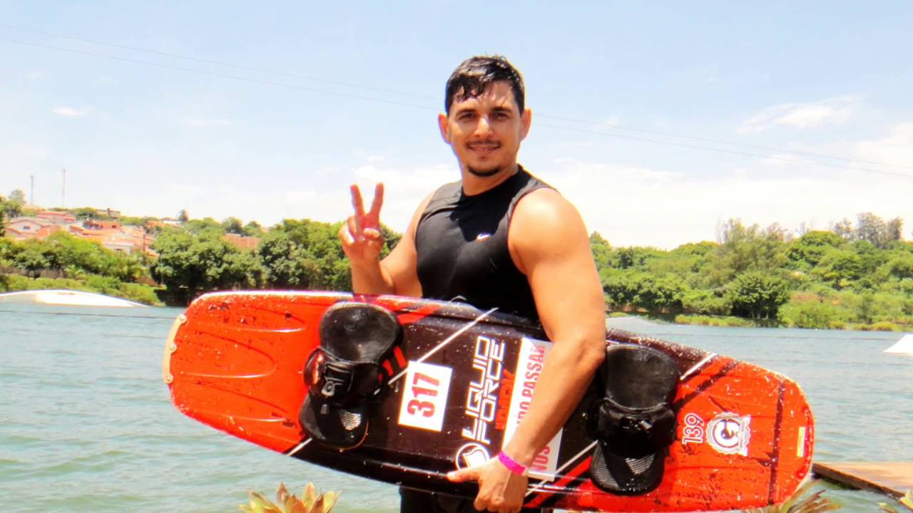 Naga Wakeboard - YouTube