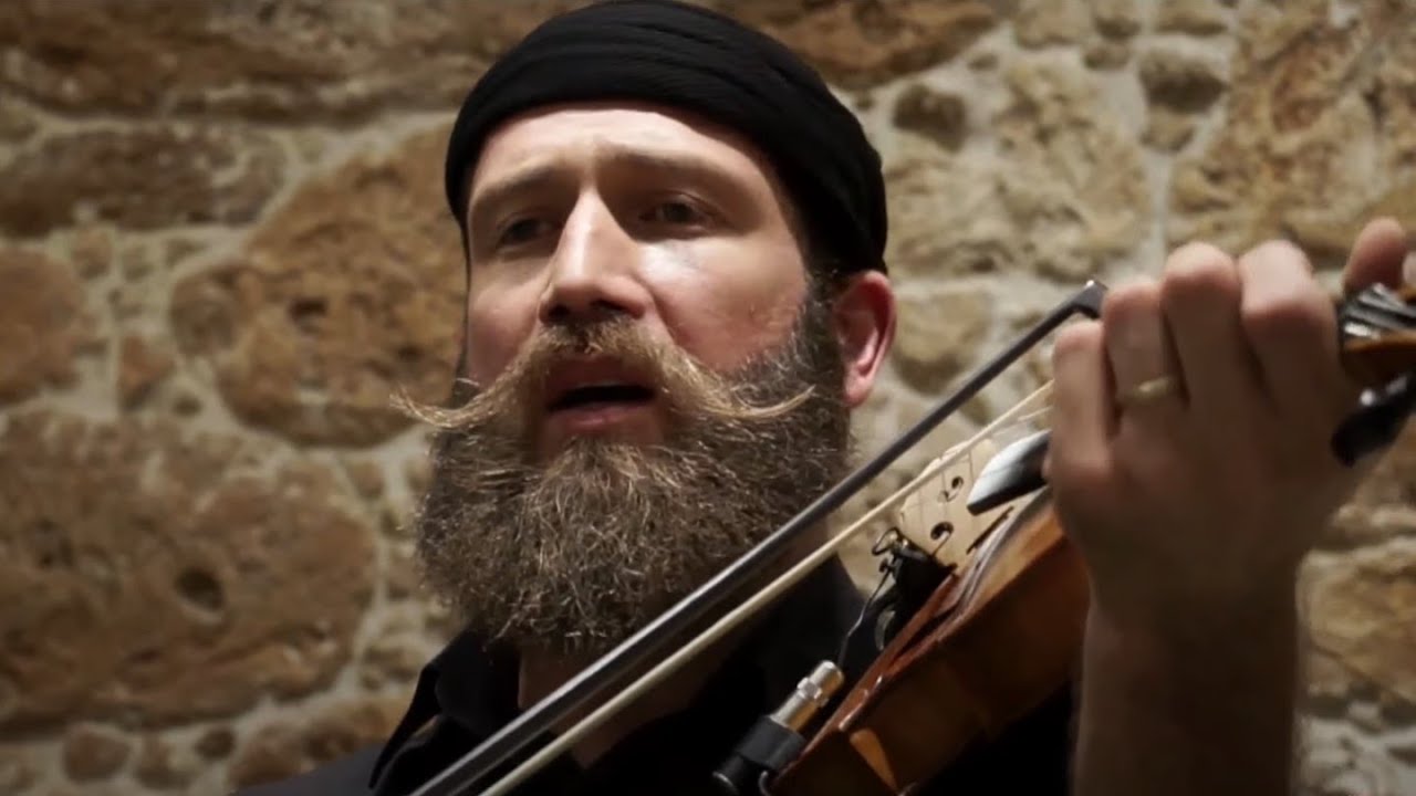 Antonis Martsakis - O syrtos tou Koroni (O Meraklis) - YouTube