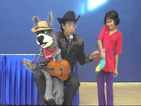 Singapore magician ventriloquist performing his best act with Axtell ...