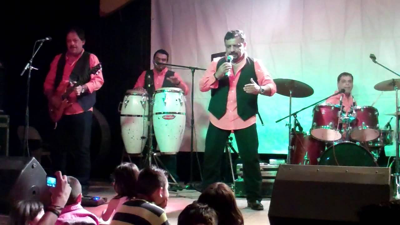 Mister Chivo en vivo 2013 - YouTube