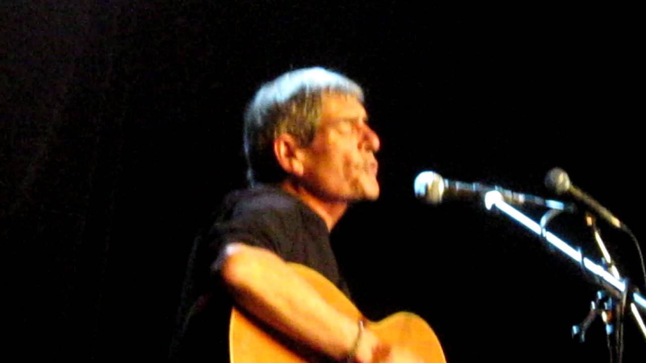 Gabriel Yacoub 2011-11-13 Lyon 05 Les bannieres qui claquent (1994) 7. ...