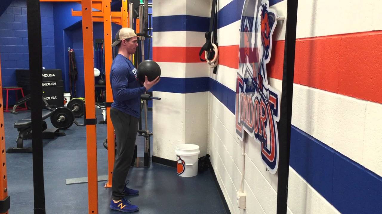 MB Chest Throw to Wall - YouTube