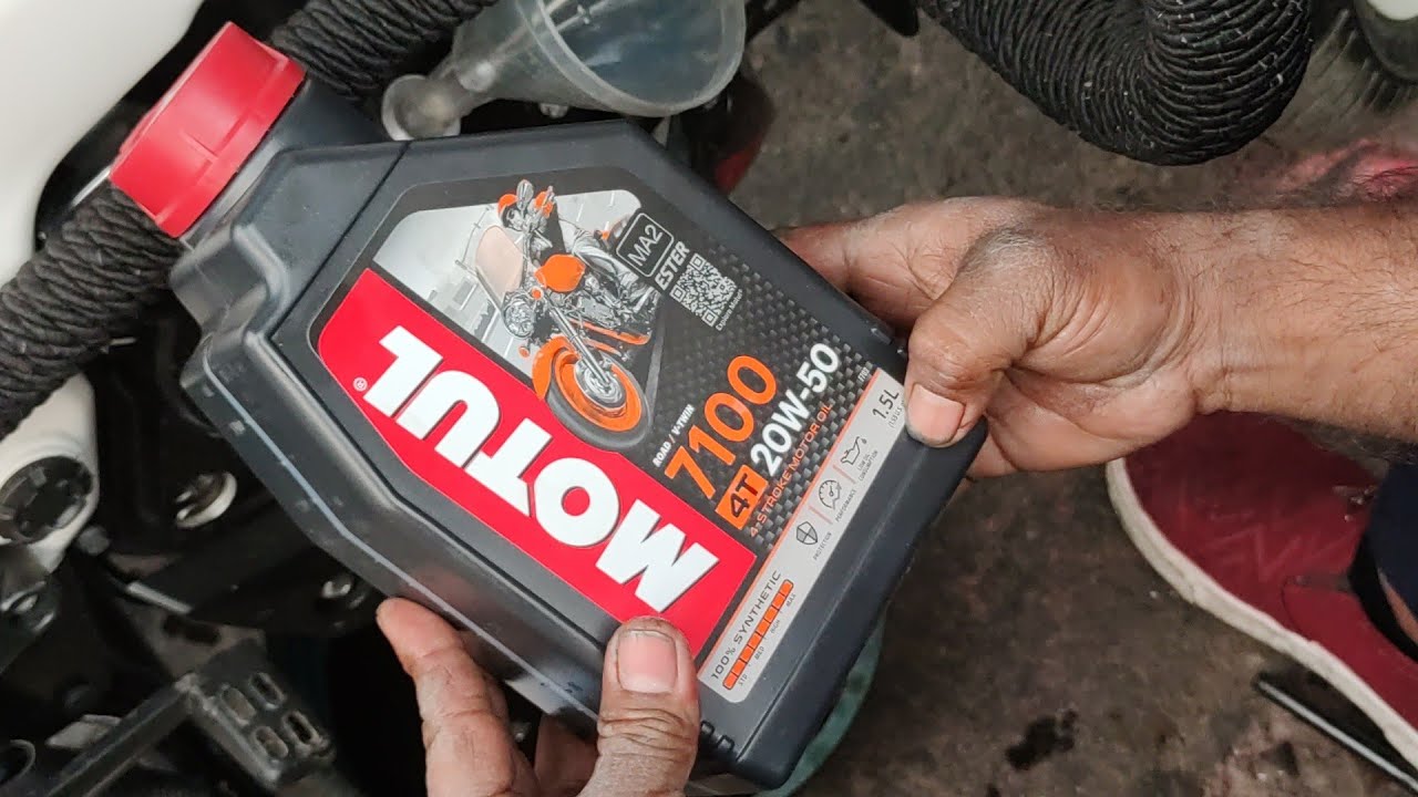 How to Best Engine oil Motul Bajaj NS 200 2021 Motul 7100(20W-50) In ...