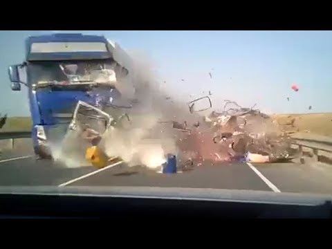 Best of Russian Driving Fails 2019