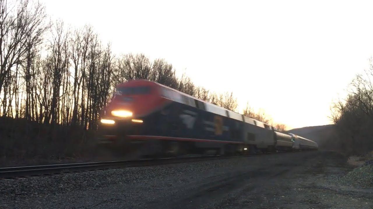 Amtrak 899 at speed! With 108 leading and Avelia set in tow - YouTube