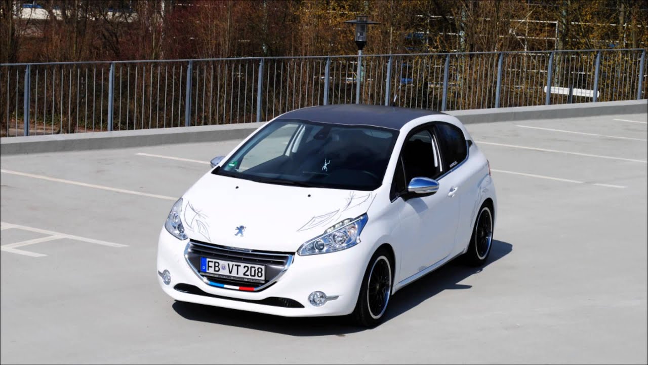 Peugeot 208 VTi 120 - YouTube