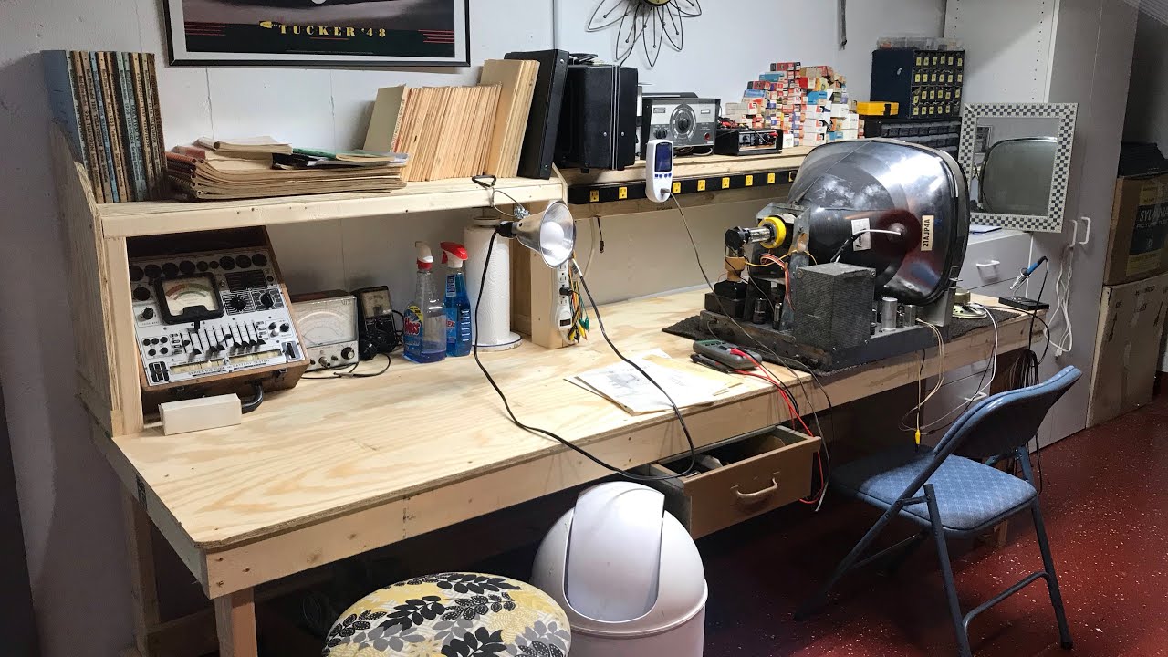 Building a NEW/LARGER Workbench for my Vintage TV/RADIO Restorations ...