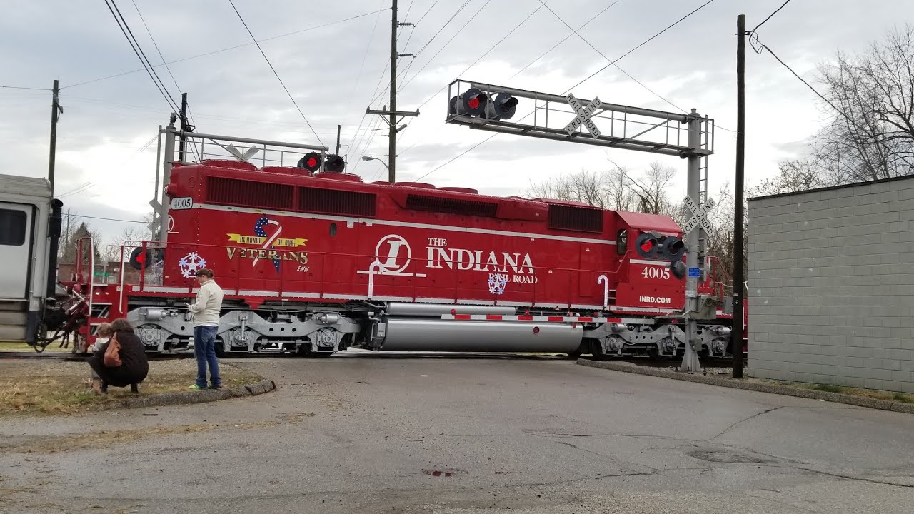 Seminary Street Railroad Crossing, Bloomfield, IN, with the INRD Santa ...